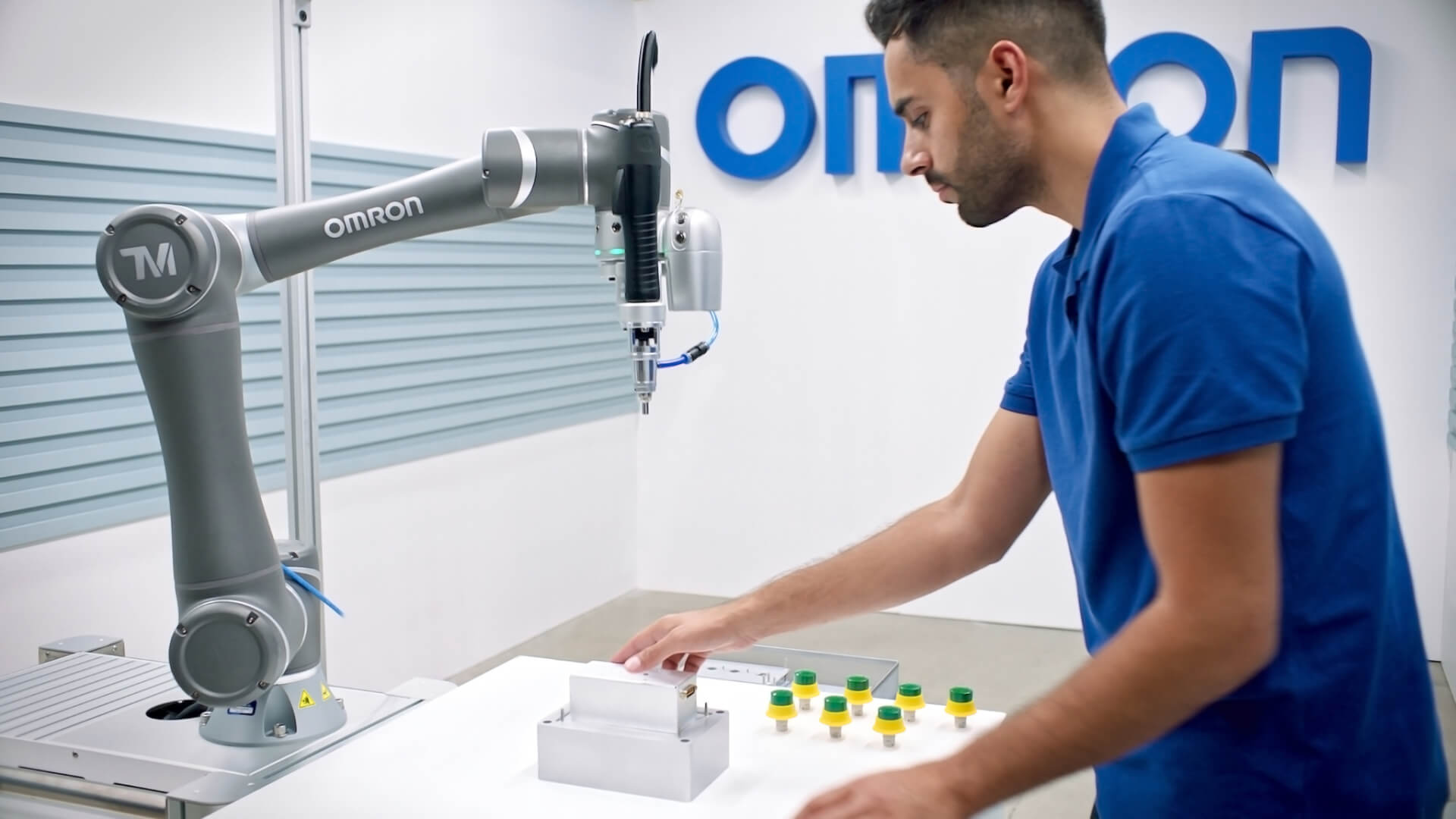 Omron TM Cobot Innovation Session – Live | OMRON, Deutschland